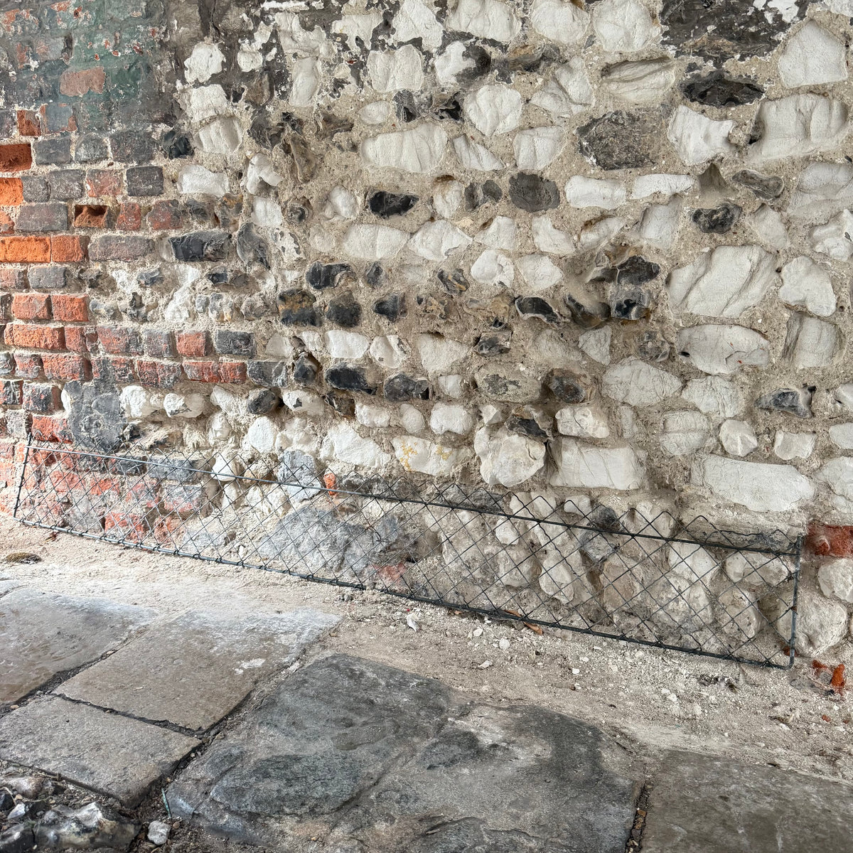 Vintage Mesh Garden Edging – The Consortium Winchester and Romsey Hampshire