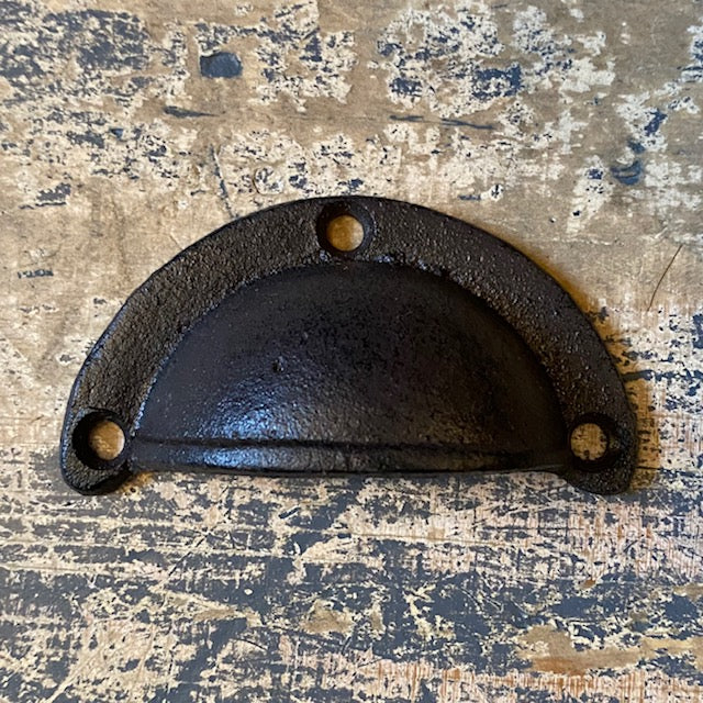 Antique iron cup handle – The Consortium